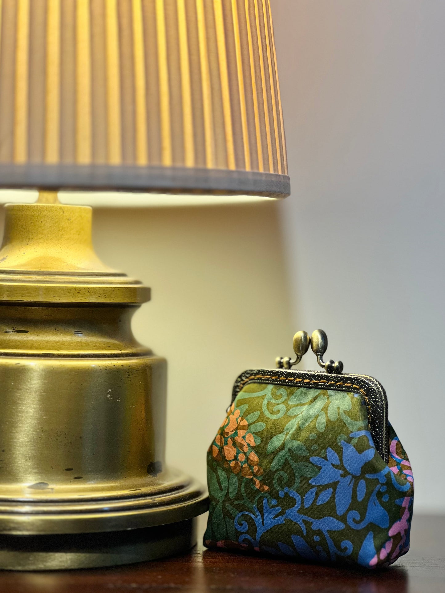 Kiss Lock Coin Pouch 15 – Chantek Batik